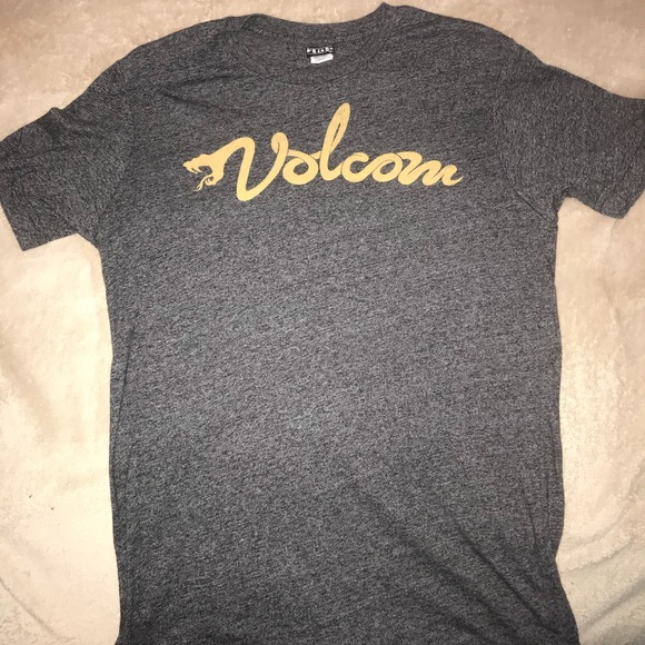 Volcom | Shirts | Volcom Short Sleeve Shirt | Poshmark